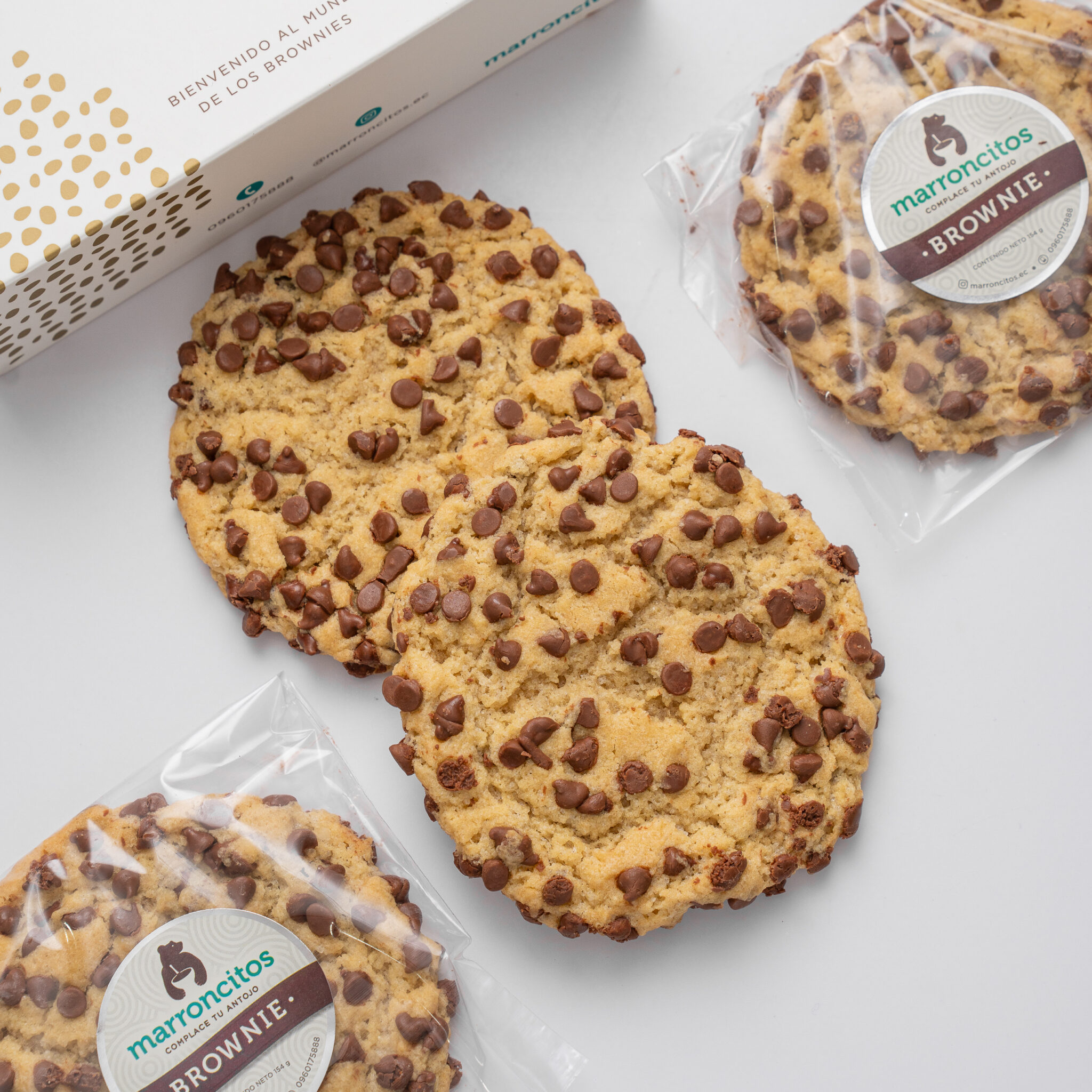 Galletas grandes de chispas de chocolate - Marroncitos