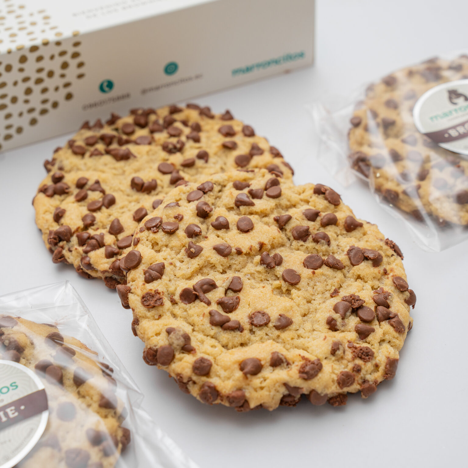 Galletas grandes de chispas de chocolate - Marroncitos